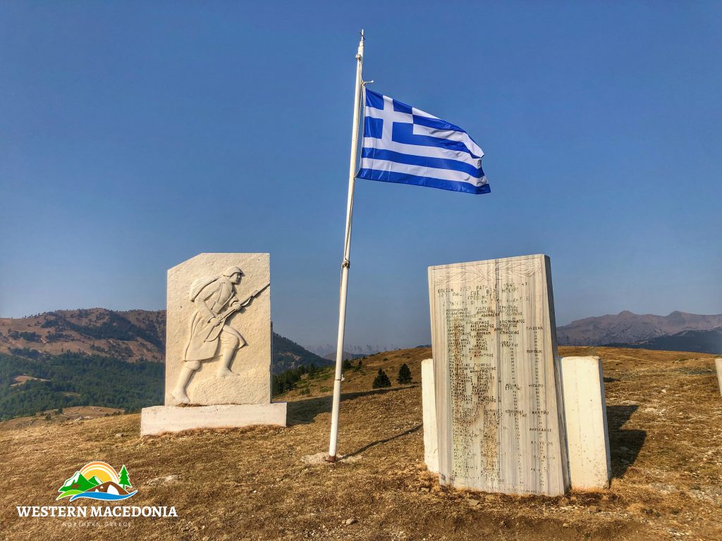 Αννίτσα, το επιβλητικό μνημείο για τους πεσόντες του 1940 | Δυτική ...